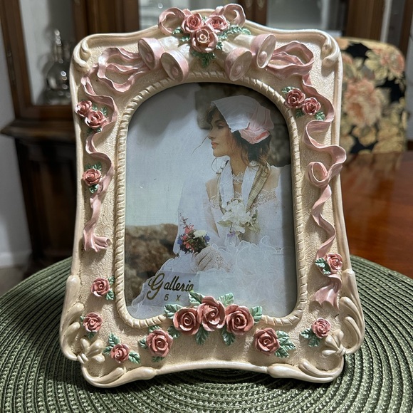 Accents | Vintage Pink And Cream Floral Picture Frame | Poshmark